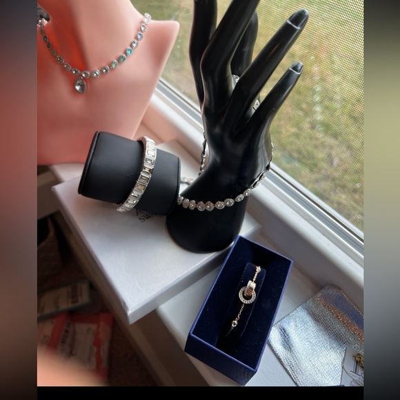 Swarovski | Jewelry | Dextera Bracelet Interlocking Loop White Rose ...